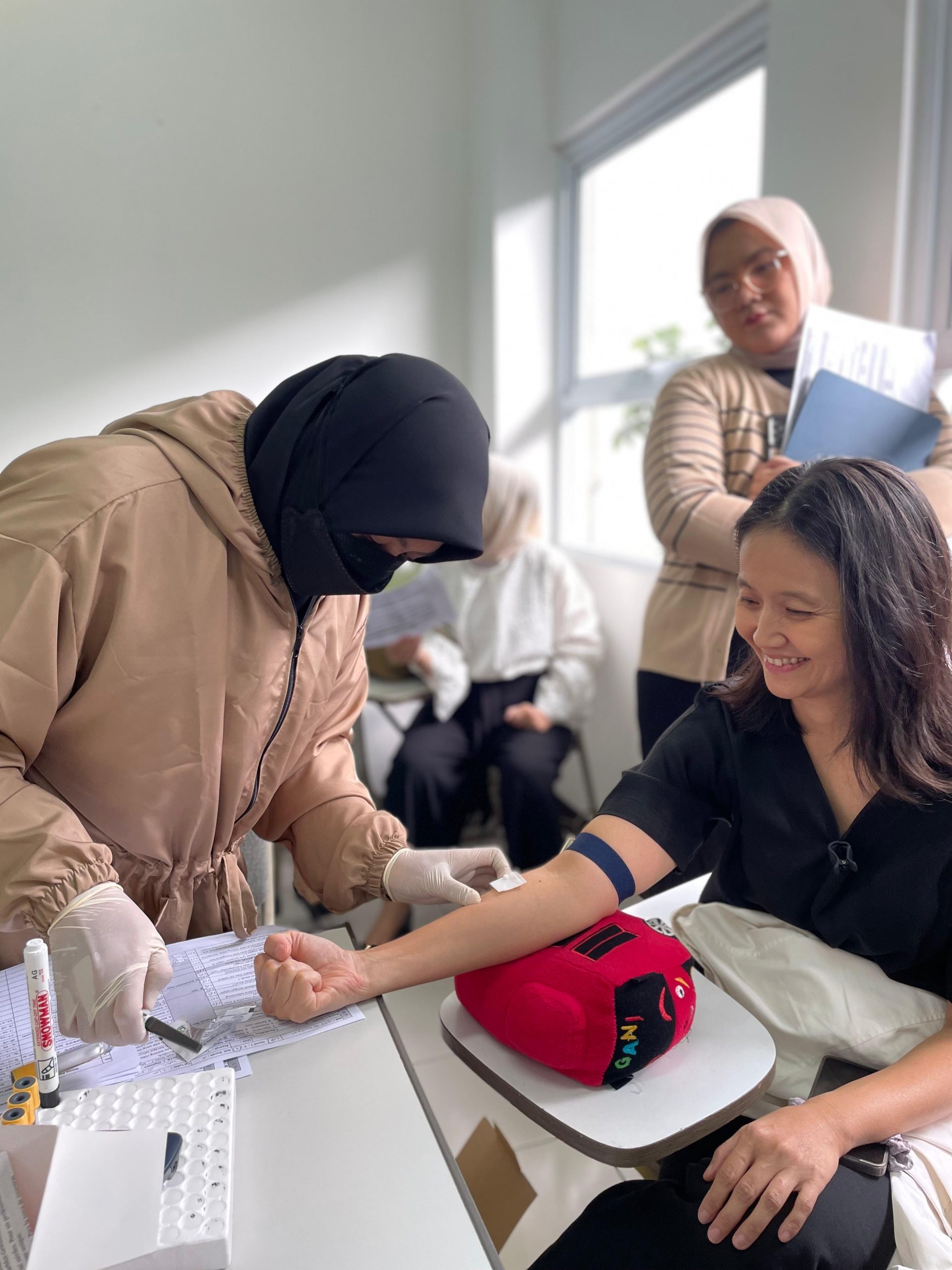 Gallery – Pemeriksaan Kesehatan & Mobile VCT – Taruna Bakti University